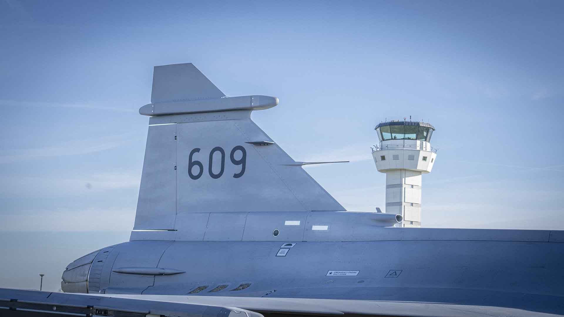 FMV överlämnar första Gripen E